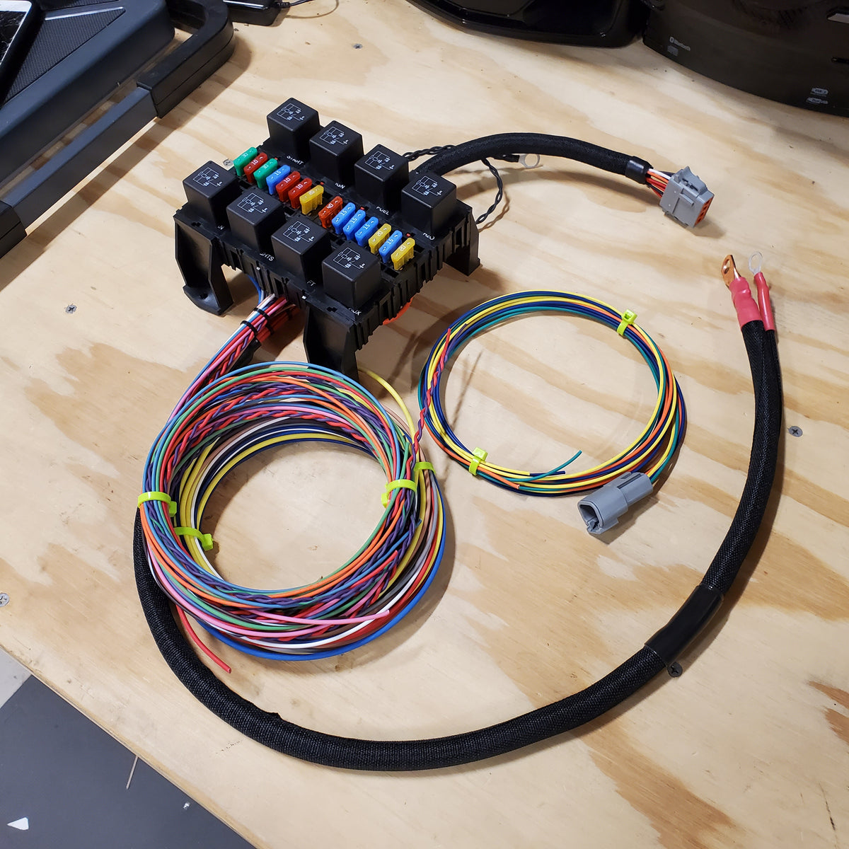 Stage II Bracket Car Relay Center - 14 Circuit / 8 Relay – Jolt Systems